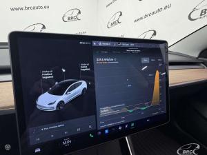 White Tesla Model 3 2020 in Vilnius, with an engine capacity of 0.00 L and mileage of 172 thousand km for 15400 €, photo 26 on AUTOMOTO.COM.LV