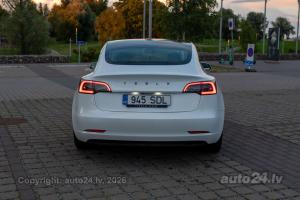 Balts Tesla Model 3 2020 Tallina, ar dzinēja tilpumu 0.00 L un nobraukumu 215 tūkst. km par 19999 €, foto 3 vietnē AUTOMOTO.COM.LV