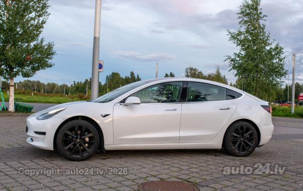 Белый Тесла Модель 3 2020 в Таллин, объемом двигателя 0.00 л и пробегом 215 тыс. км за 19999 €, фото 7 на AUTOMOTO.COM.LV