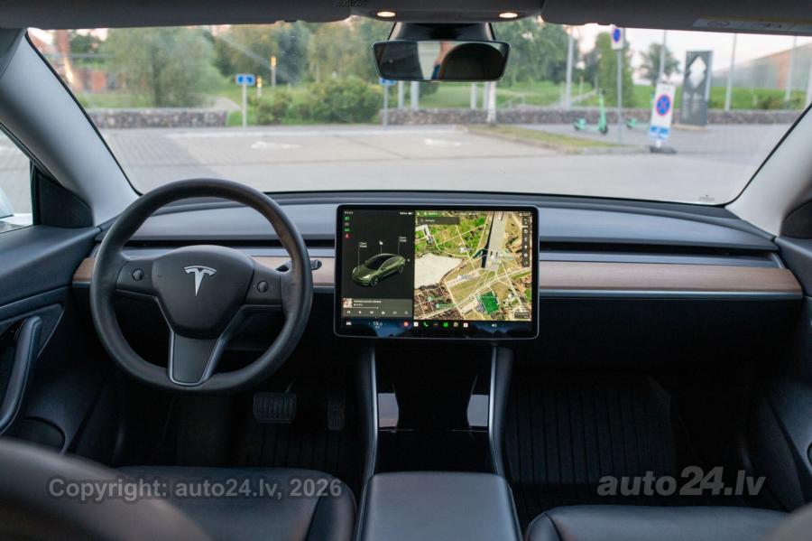 Balts Tesla Model 3 2020 Tallina, ar dzinēja tilpumu 0.00 L un nobraukumu 215 tūkst. km par 19999 €, foto 12 vietnē AUTOMOTO.COM.LV
