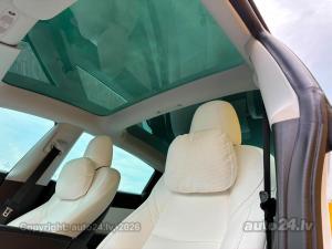 White Tesla Model 3 2020 in Viljandi, with an engine capacity of 0.00 L and mileage of 130 thousand km for 27999 €, photo 11 on AUTOMOTO.COM.LV