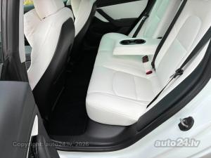 White Tesla Model 3 2020 in Viljandi, with an engine capacity of 0.00 L and mileage of 130 thousand km for 27999 €, photo 12 on AUTOMOTO.COM.LV