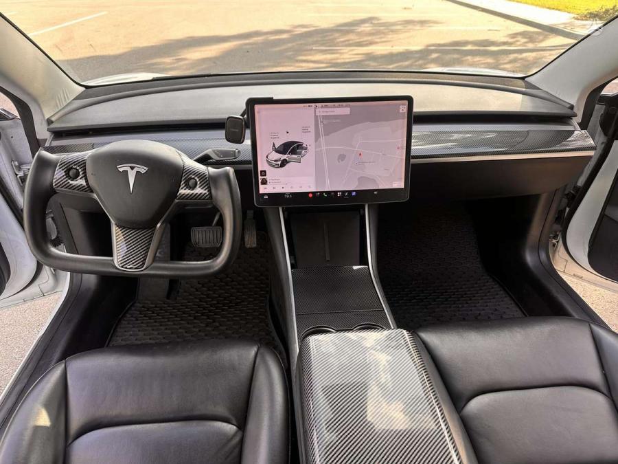 Balts Tesla Model 3 2020 Kauņa, ar dzinēja tilpumu 0.00 L un nobraukumu 117 tūkst. km par 18800 €, foto 10 vietnē AUTOMOTO.COM.LV