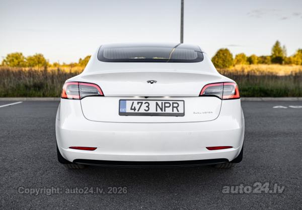 Tesla Model 3 2020 in Tallinn on AUTOMOTO.COM.LV White Tesla Model 3 2020 in Tallinn, with an engine capacity of 0.00 L and mileage of 162 thousand km for 22490 €, photo 6 on AUTOMOTO.COM.LV