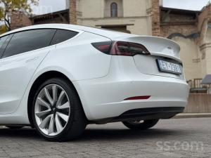 Balts Tesla Model 3 2020 Jelgava, ar dzinēja tilpumu 0.00 L un nobraukumu 124 tūkst. km par 19500 €, foto 5 vietnē AUTOMOTO.COM.LV
