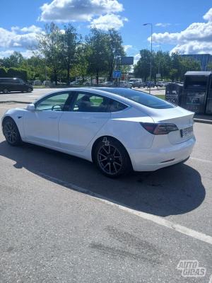 Balts Tesla Model 3 2020 Viļņa, ar dzinēja tilpumu 0.00 L un nobraukumu 239 tūkst. km par 17600 €, foto 6 vietnē AUTOMOTO.COM.LV