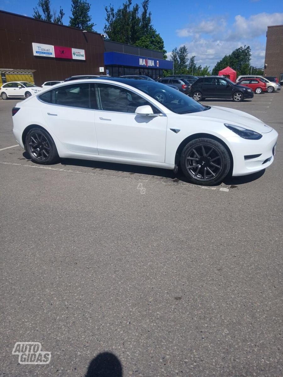 Balts Tesla Model 3 2020 Viļņa, ar dzinēja tilpumu 0.00 L un nobraukumu 239 tūkst. km par 17600 €, foto 10 vietnē AUTOMOTO.COM.LV