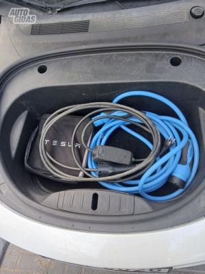 Balts Tesla Model 3 2020 Viļņa, ar dzinēja tilpumu 0.00 L un nobraukumu 239 tūkst. km par 17600 €, foto 11 vietnē AUTOMOTO.COM.LV