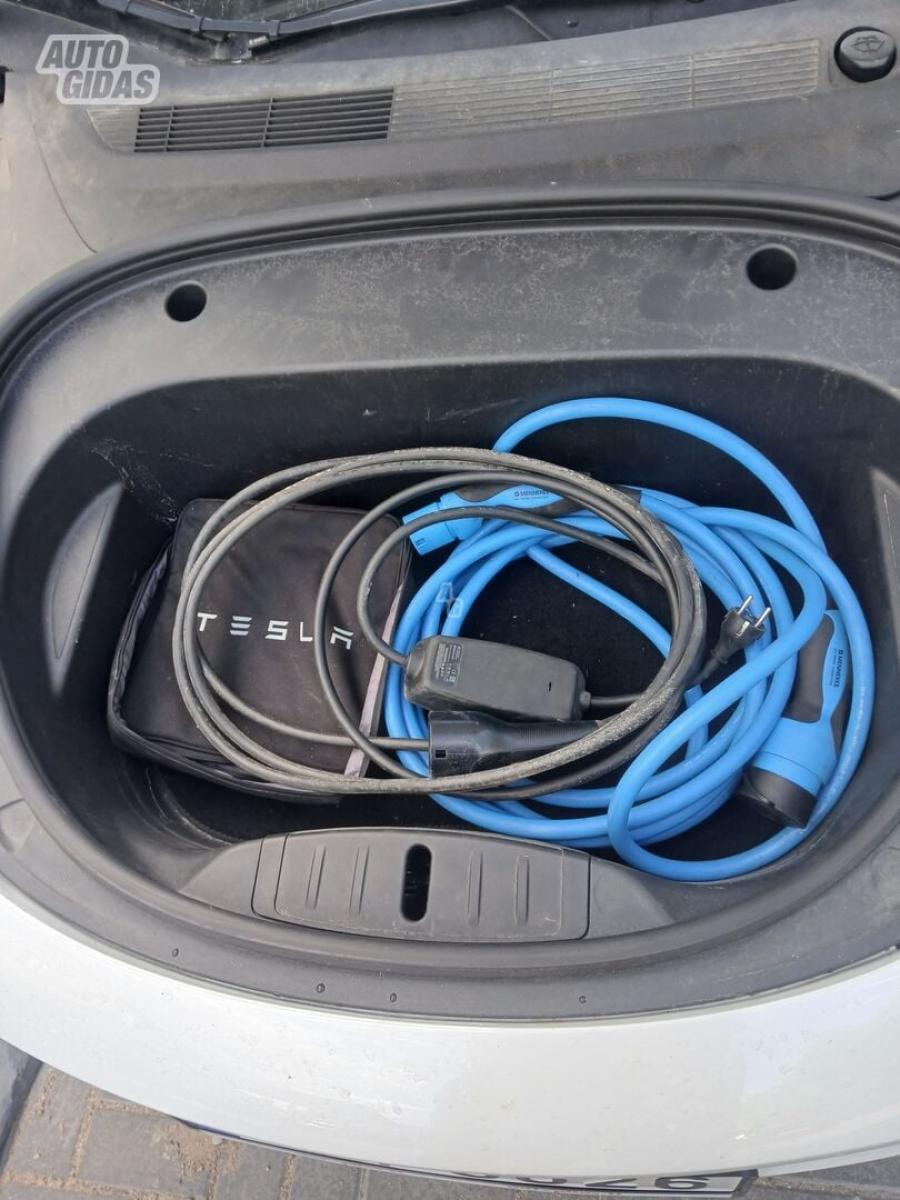 Balts Tesla Model 3 2020 Viļņa, ar dzinēja tilpumu 0.00 L un nobraukumu 239 tūkst. km par 17600 €, foto 11 vietnē AUTOMOTO.COM.LV