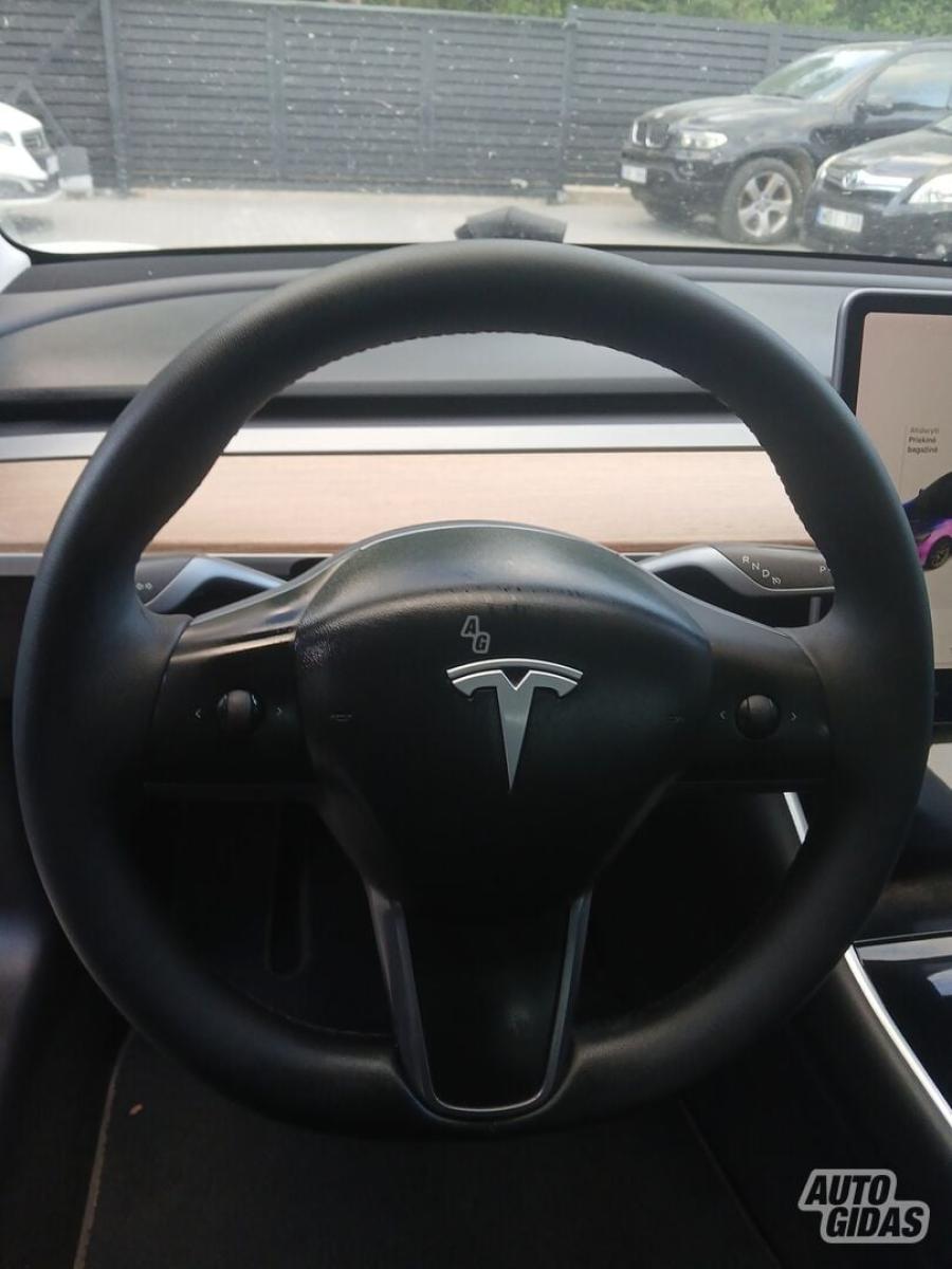 Balts Tesla Model 3 2020 Viļņa, ar dzinēja tilpumu 0.00 L un nobraukumu 239 tūkst. km par 17600 €, foto 14 vietnē AUTOMOTO.COM.LV