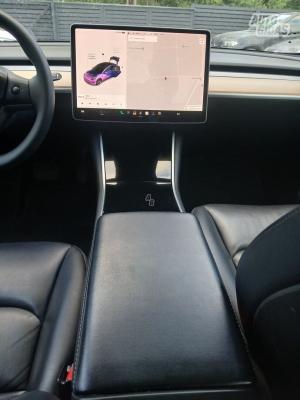 Balts Tesla Model 3 2020 Viļņa, ar dzinēja tilpumu 0.00 L un nobraukumu 239 tūkst. km par 17600 €, foto 15 vietnē AUTOMOTO.COM.LV
