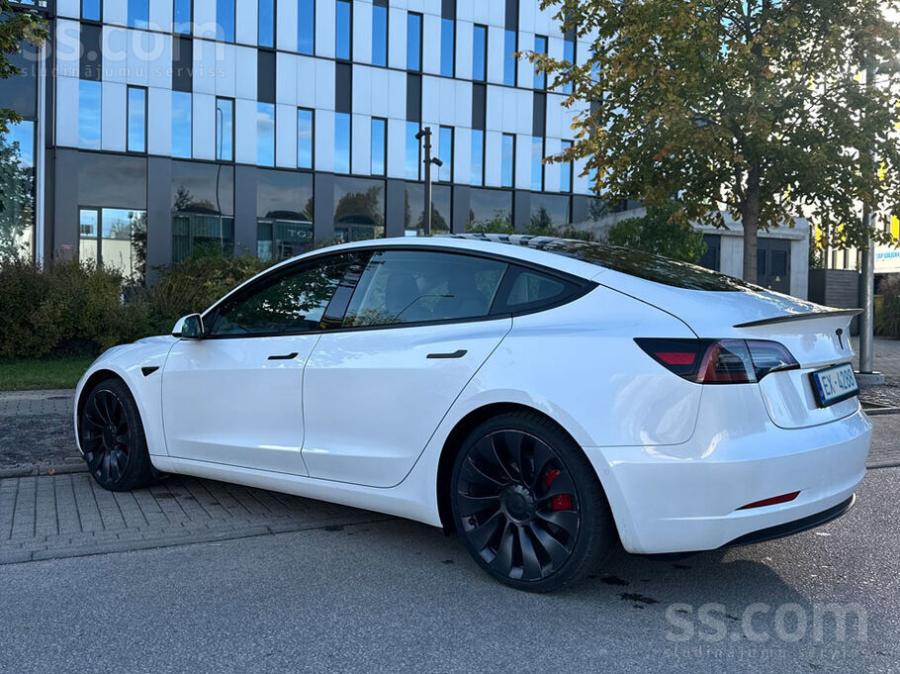 Balts Tesla Model 3 2021 Rīga, ar dzinēja tilpumu 0.00 L un nobraukumu 113 tūkst. km par 27500 €, foto 7 vietnē AUTOMOTO.COM.LV