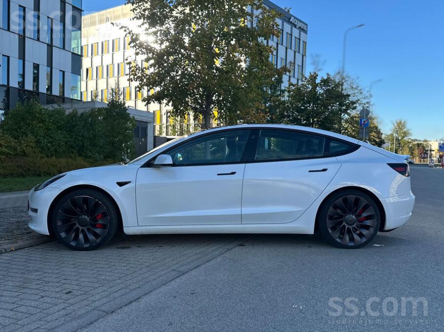 Balts Tesla Model 3 2021 Rīga, ar dzinēja tilpumu 0.00 L un nobraukumu 113 tūkst. km par 27500 €, foto 8 vietnē AUTOMOTO.COM.LV