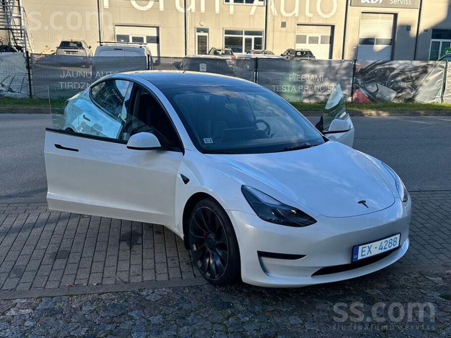 Balts Tesla Model 3 2021 Rīga, ar dzinēja tilpumu 0.00 L un nobraukumu 113 tūkst. km par 27500 €, foto 11 vietnē AUTOMOTO.COM.LV