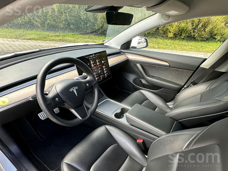 Balts Tesla Model 3 2021 Rīga, ar dzinēja tilpumu 0.00 L un nobraukumu 103 tūkst. km par 27750 €, foto 22 vietnē AUTOMOTO.COM.LV