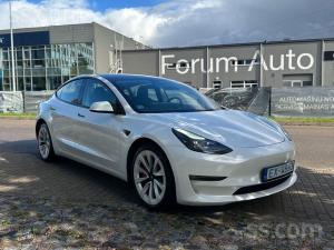 Balts Tesla Model 3 2021 Rīga, ar dzinēja tilpumu 0.00 L un nobraukumu 104 tūkst. km par 27000 €, foto 3 vietnē AUTOMOTO.COM.LV