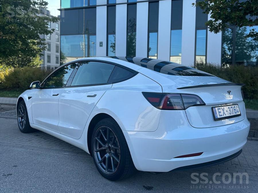 Balts Tesla Model 3 2021 Rīga, ar dzinēja tilpumu 0.00 L un nobraukumu 110 tūkst. km par 22000 €, foto 7 vietnē AUTOMOTO.COM.LV