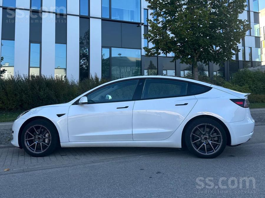 Balts Tesla Model 3 2021 Rīga, ar dzinēja tilpumu 0.00 L un nobraukumu 110 tūkst. km par 22000 €, foto 8 vietnē AUTOMOTO.COM.LV