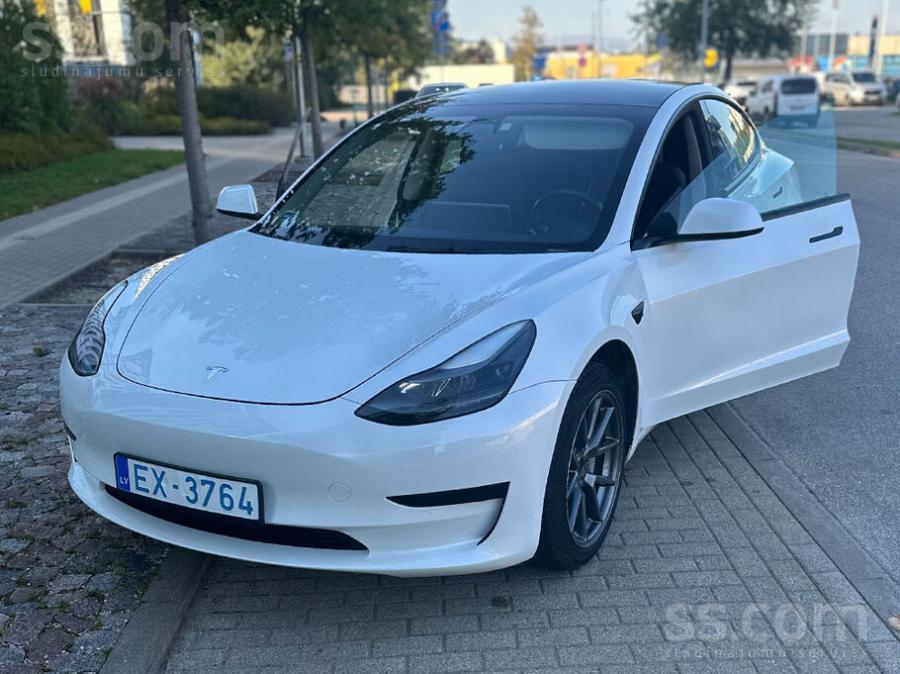 Balts Tesla Model 3 2021 Rīga, ar dzinēja tilpumu 0.00 L un nobraukumu 110 tūkst. km par 22000 €, foto 12 vietnē AUTOMOTO.COM.LV