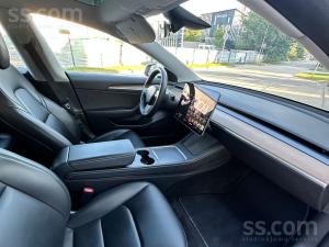 Balts Tesla Model 3 2021 Rīga, ar dzinēja tilpumu 0.00 L un nobraukumu 110 tūkst. km par 22000 €, foto 26 vietnē AUTOMOTO.COM.LV