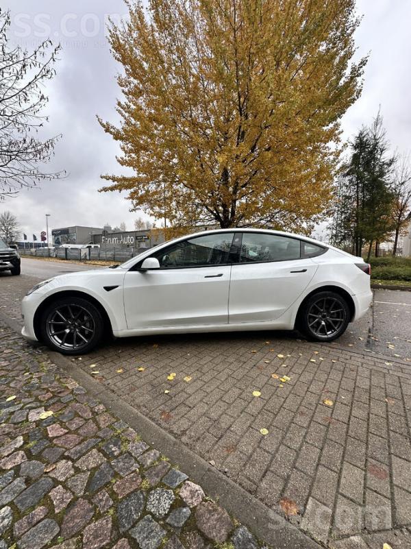 Balts Tesla Model 3 2021 Rīga, ar dzinēja tilpumu 0.00 L un nobraukumu 120 tūkst. km par 26000 €, foto 8 vietnē AUTOMOTO.COM.LV