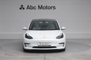 Balts Tesla Model 3 2021 Tallina, ar dzinēja tilpumu 0.00 L un nobraukumu 56 tūkst. km par 29900 €, foto 2 vietnē AUTOMOTO.COM.LV