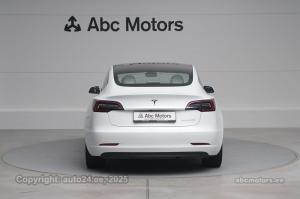 Balts Tesla Model 3 2021 Tallina, ar dzinēja tilpumu 0.00 L un nobraukumu 56 tūkst. km par 29900 €, foto 5 vietnē AUTOMOTO.COM.LV