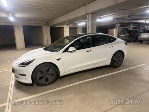 Balts Tesla Model 3 2021 Tartu, ar dzinēja tilpumu 0.00 L un nobraukumu 62 tūkst. km par 29500 €, foto  vietnē AUTOMOTO.COM.LV