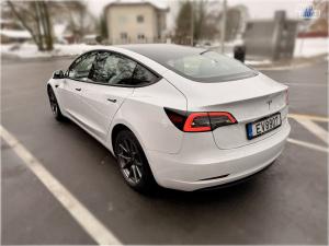 Balts Tesla Model 3 2021 Viļņa, ar dzinēja tilpumu 0.00 L un nobraukumu 93 tūkst. km par 23999 €, foto 4 vietnē AUTOMOTO.COM.LV