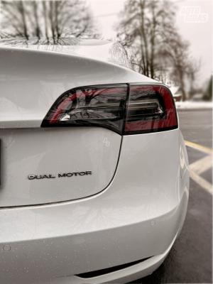 Balts Tesla Model 3 2021 Viļņa, ar dzinēja tilpumu 0.00 L un nobraukumu 93 tūkst. km par 23999 €, foto 7 vietnē AUTOMOTO.COM.LV