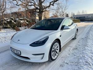Balts Tesla Model 3 2021 Tallina, ar dzinēja tilpumu 0.00 L un nobraukumu 140 tūkst. km par 23900 €, foto 3 vietnē AUTOMOTO.COM.LV