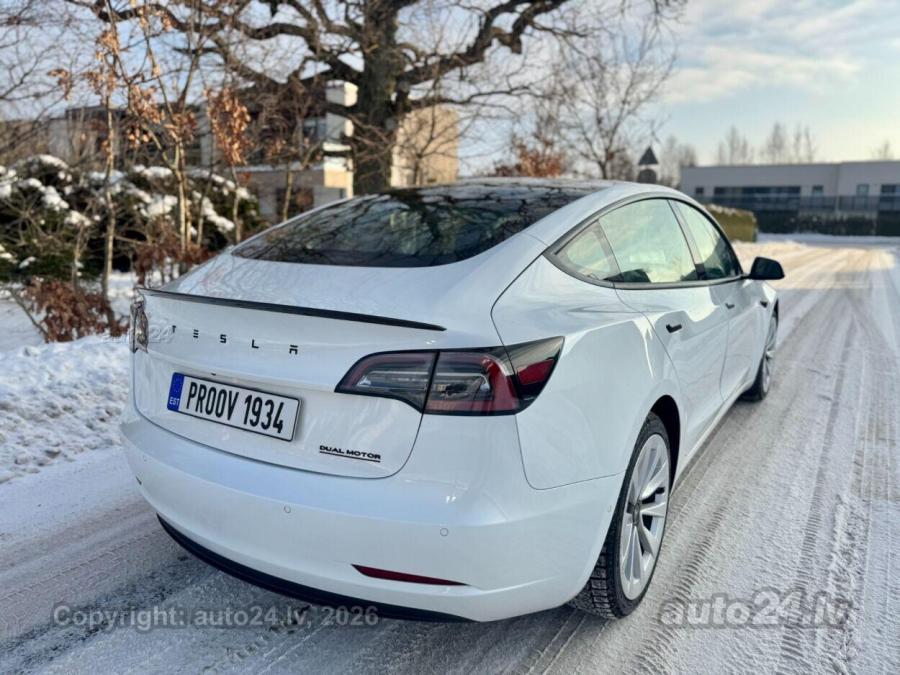 Balts Tesla Model 3 2021 Tallina, ar dzinēja tilpumu 0.00 L un nobraukumu 140 tūkst. km par 23900 €, foto 11 vietnē AUTOMOTO.COM.LV