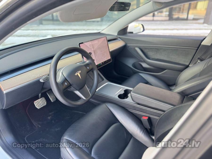 Balts Tesla Model 3 2021 Tallina, ar dzinēja tilpumu 0.00 L un nobraukumu 140 tūkst. km par 23900 €, foto 12 vietnē AUTOMOTO.COM.LV