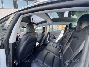 Balts Tesla Model 3 2021 Tallina, ar dzinēja tilpumu 0.00 L un nobraukumu 140 tūkst. km par 23900 €, foto 15 vietnē AUTOMOTO.COM.LV