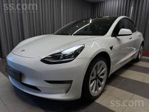 White Tesla Model 3 2021 in Riga, with an engine capacity of 0.00 L and mileage of 115 thousand km for 24990 €, photo 26 on AUTOMOTO.COM.LV