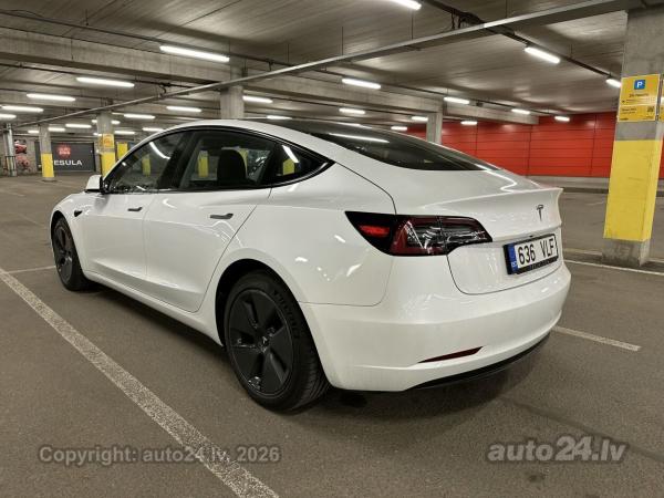 Balts Tesla Model 3 2021 Tallina, ar dzinēja tilpumu 0.00 L un nobraukumu 23 tūkst. km par 27900 €, foto 4 vietnē AUTOMOTO.COM.LV