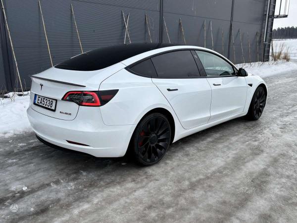 Balts Tesla Model 3 2021 Viļņa, ar dzinēja tilpumu 0.00 L un nobraukumu 90 tūkst. km par 15000 €, foto 7 vietnē AUTOMOTO.COM.LV