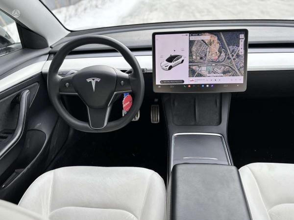 Balts Tesla Model 3 2021 Viļņa, ar dzinēja tilpumu 0.00 L un nobraukumu 90 tūkst. km par 15000 €, foto 9 vietnē AUTOMOTO.COM.LV