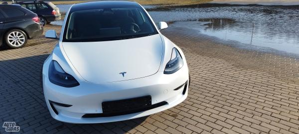 Balts Tesla Model 3 2021 Kauņa, ar dzinēja tilpumu 0.00 L un nobraukumu 106 tūkst. km par 20990 €, foto 6 vietnē AUTOMOTO.COM.LV