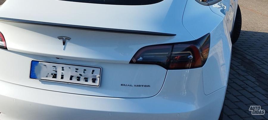Balts Tesla Model 3 2021 Kauņa, ar dzinēja tilpumu 0.00 L un nobraukumu 106 tūkst. km par 20990 €, foto 15 vietnē AUTOMOTO.COM.LV