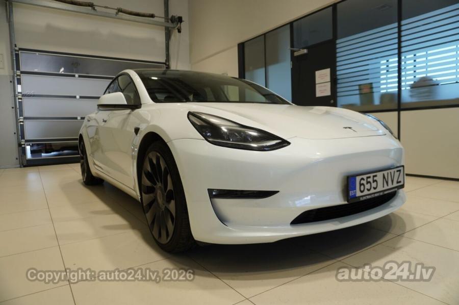 White Tesla Model 3 2021 in Tallinn, with an engine capacity of 0.00 L and mileage of 103 thousand km for 24500 €, photo 4 on AUTOMOTO.COM.LV