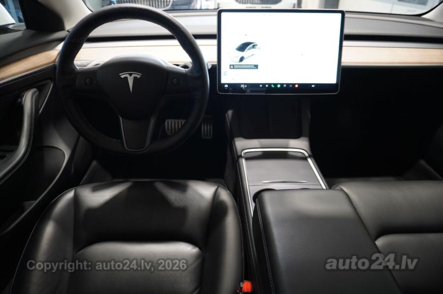 White Tesla Model 3 2021 in Tallinn, with an engine capacity of 0.00 L and mileage of 103 thousand km for 24500 €, photo 13 on AUTOMOTO.COM.LV