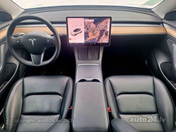 Balts Tesla Model 3 2021 Tallina, ar dzinēja tilpumu 0.00 L un nobraukumu 117 tūkst. km par 25000 €, foto 7 vietnē AUTOMOTO.COM.LV