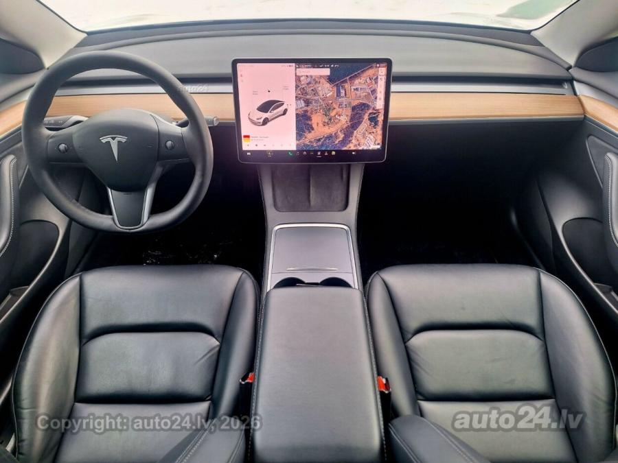 Balts Tesla Model 3 2021 Tallina, ar dzinēja tilpumu 0.00 L un nobraukumu 117 tūkst. km par 25000 €, foto 8 vietnē AUTOMOTO.COM.LV