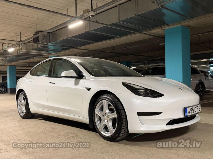White Tesla Model 3 2021 in Tallinn, with an engine capacity of 0.00 L and mileage of 83 thousand km for 28490 €, photo 1 on AUTOMOTO.COM.LV
