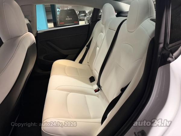 Balts Tesla Model 3 2021 Tallina, ar dzinēja tilpumu 0.00 L un nobraukumu 83 tūkst. km par 28490 €, foto 6 vietnē AUTOMOTO.COM.LV