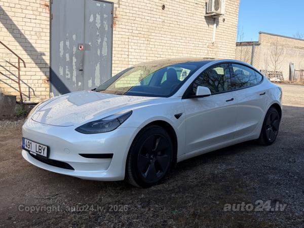 Balts Tesla Model 3 2021 Tallina, ar dzinēja tilpumu 0.00 L un nobraukumu 100 tūkst. km par 22500 €, foto 2 vietnē AUTOMOTO.COM.LV