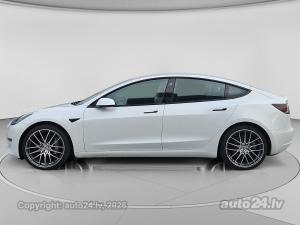 Balts Tesla Model 3 2021 Tallina, ar dzinēja tilpumu 0.00 L un nobraukumu 61 tūkst. km par 29790 €, foto 3 vietnē AUTOMOTO.COM.LV