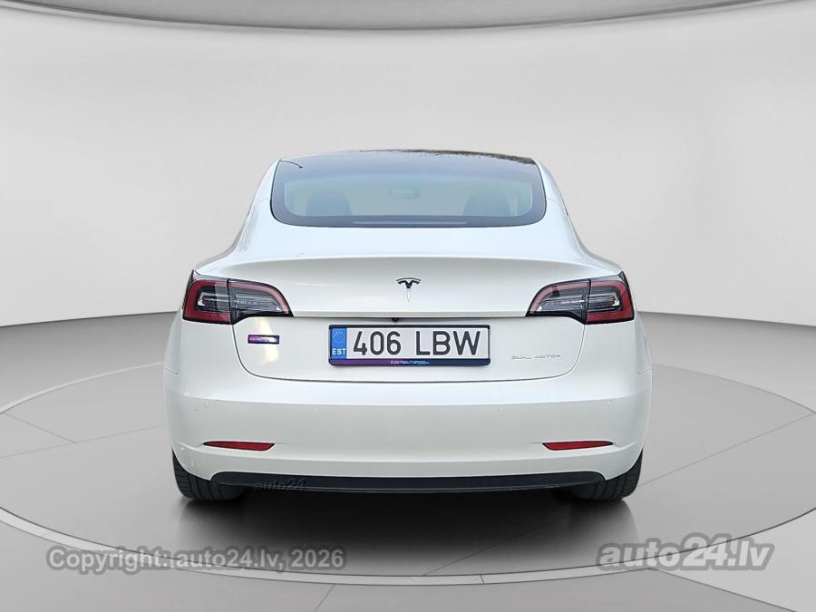 Balts Tesla Model 3 2021 Tallina, ar dzinēja tilpumu 0.00 L un nobraukumu 61 tūkst. km par 29790 €, foto 5 vietnē AUTOMOTO.COM.LV