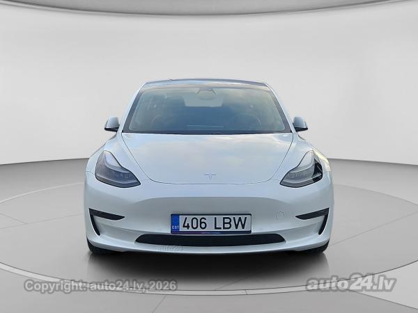 Balts Tesla Model 3 2021 Tallina, ar dzinēja tilpumu 0.00 L un nobraukumu 61 tūkst. km par 29790 €, foto 8 vietnē AUTOMOTO.COM.LV